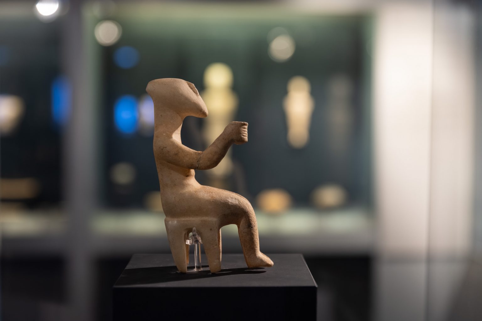 The human form in Cycladic Art - Museum of Cycladic Art