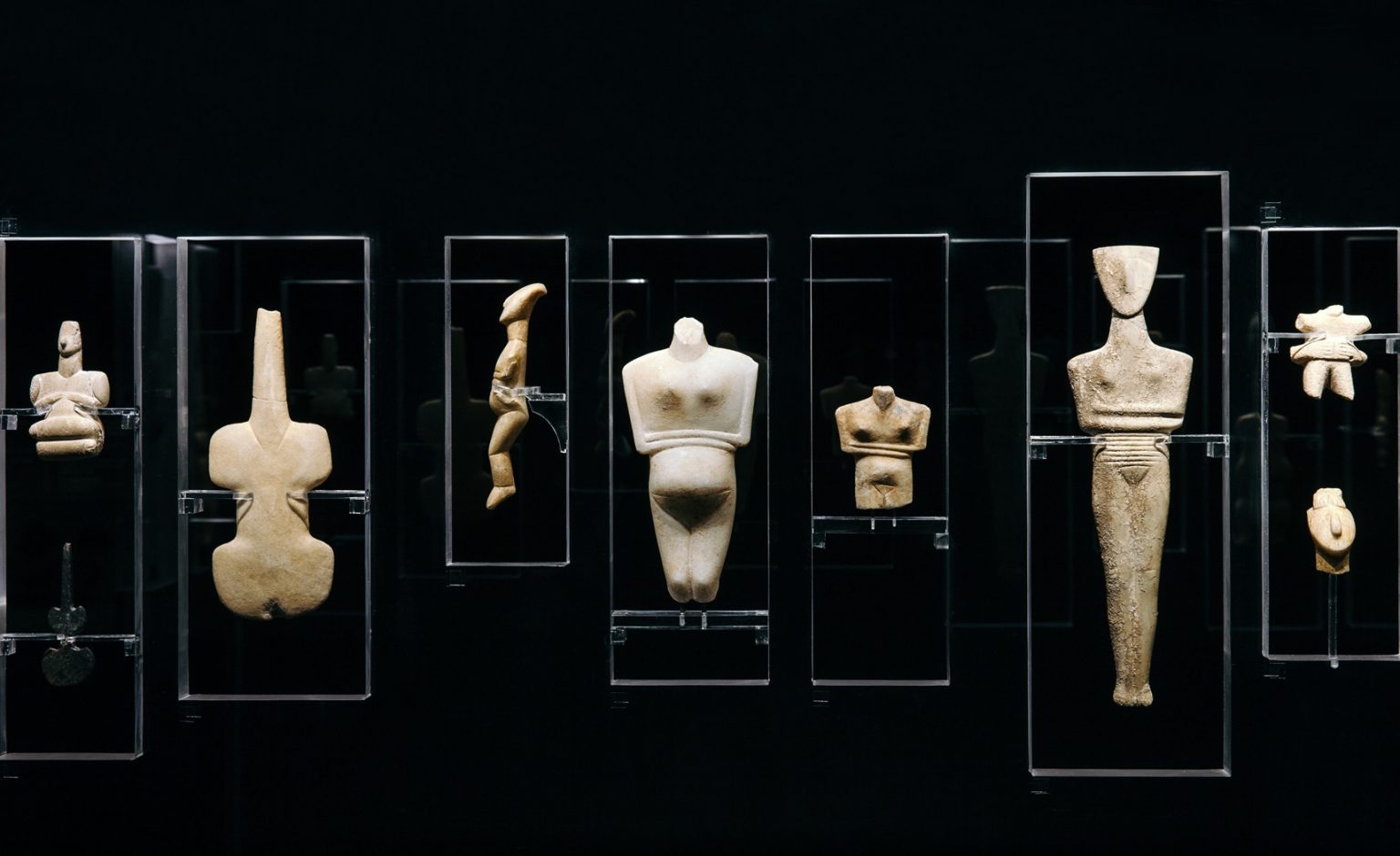 The human form in Cycladic Art - Museum of Cycladic Art
