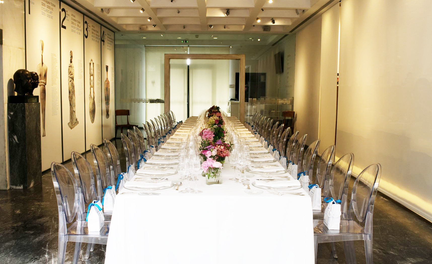 Cycladic Café & Foyer - Museum of Cycladic Art