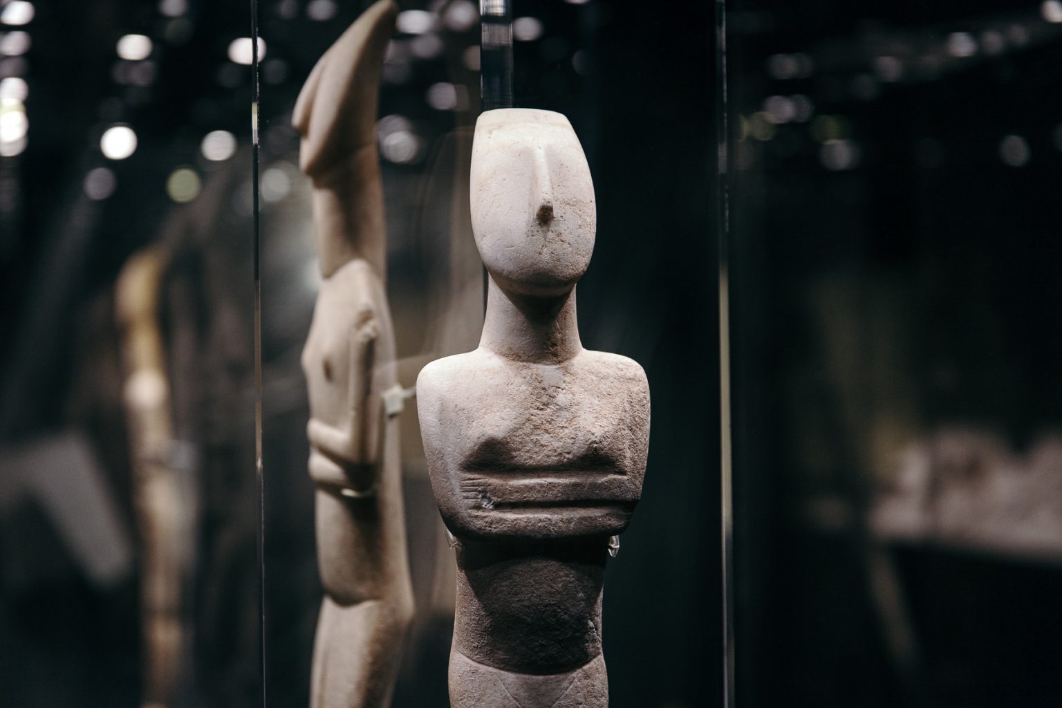 The function and meaning of the Cycladic figurines - Museum of Cycladic Art