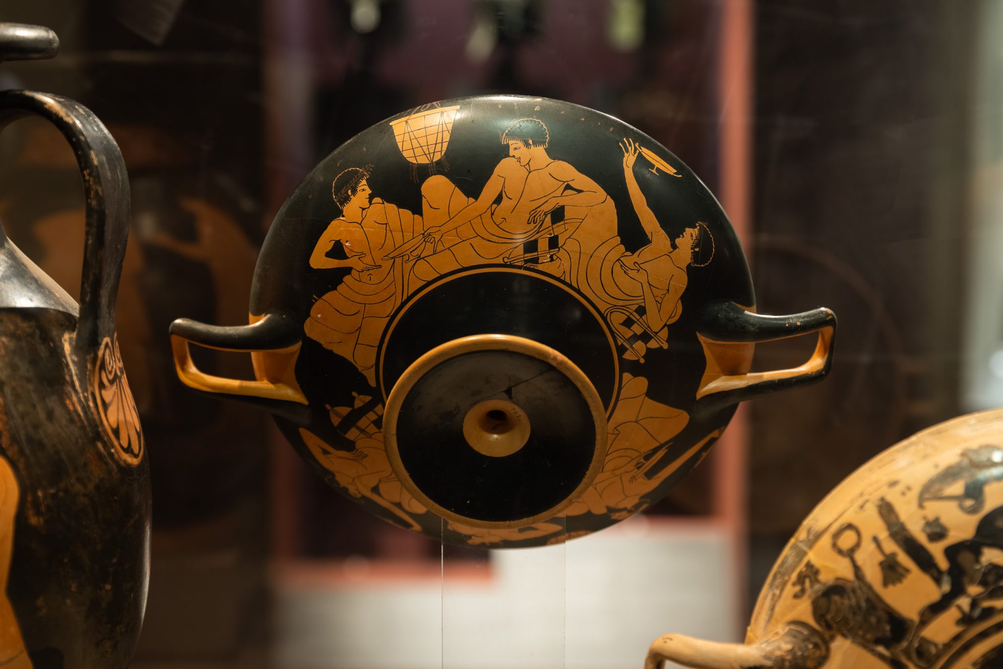 Pottery and vase - painting of the archaic period - Museum of Cycladic Art