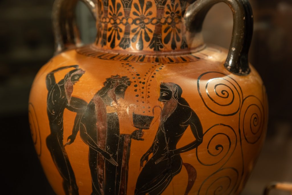 Pottery and vase - painting of the archaic period - Museum of Cycladic Art
