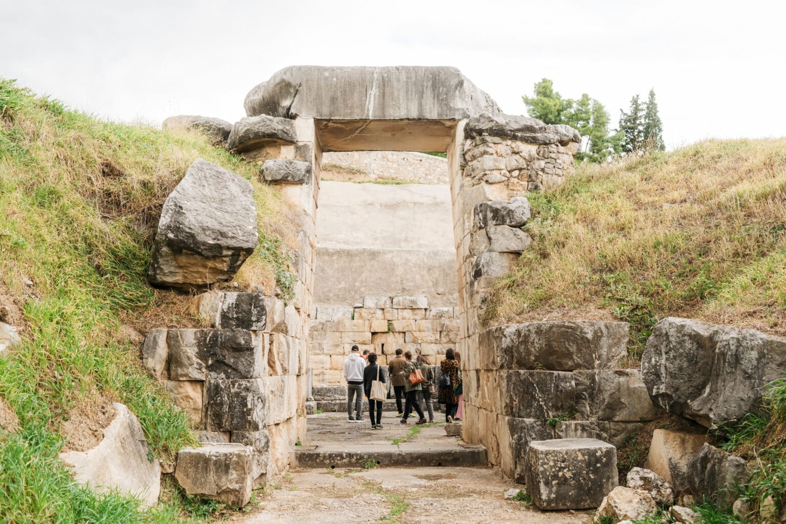 Daytrip to Chaeronea - Museum of Cycladic Art