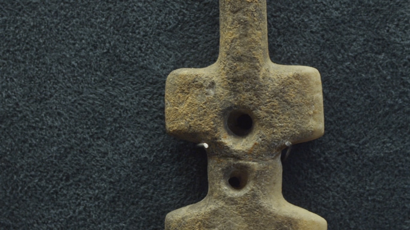 Violin-shaped figurine - Museum of Cycladic Art